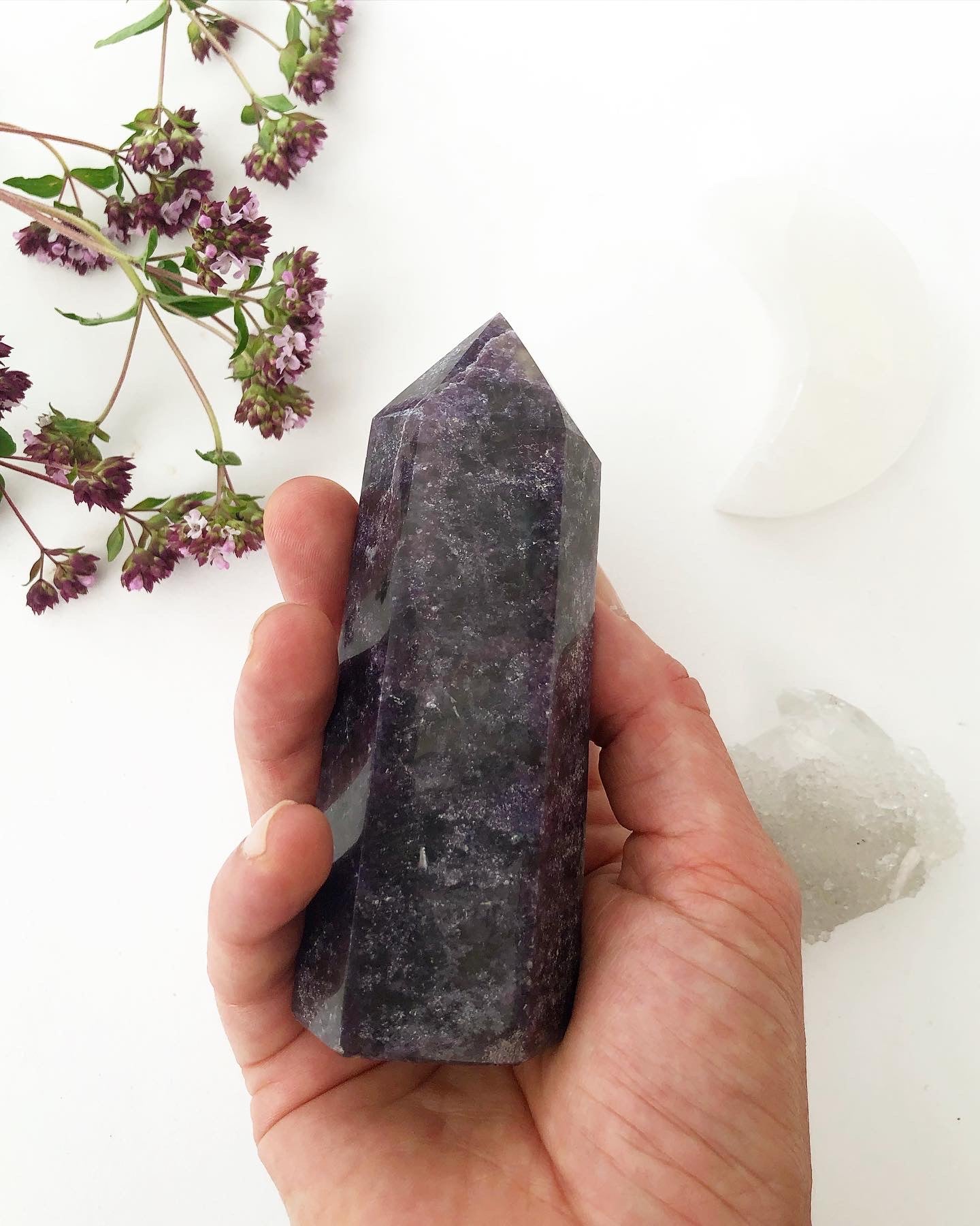 Stort Lepidolit Tårn ☾ Ro, Tryghed, Held, Glæde, Selvkærlighed, Selvac